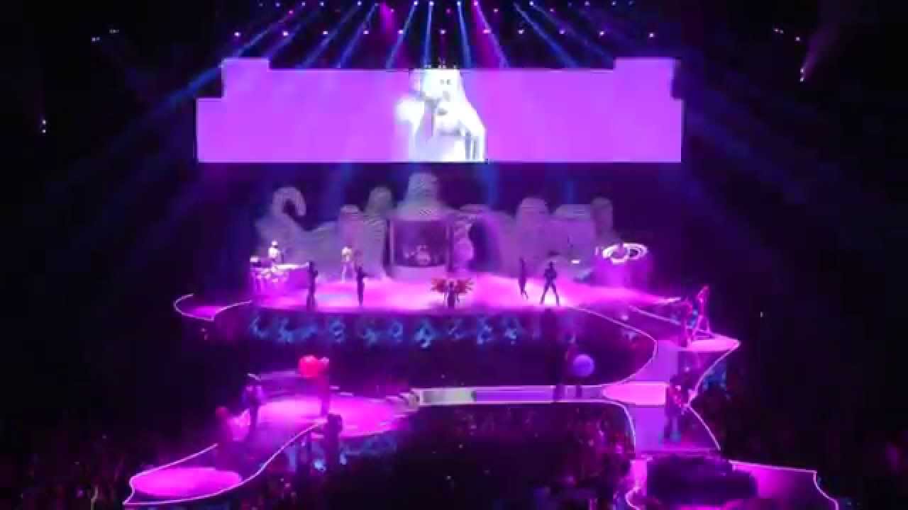Lady Gaga - 'ARTPOP' Live at the artRAVE: The ARTPOP Ball Tour - YouTube