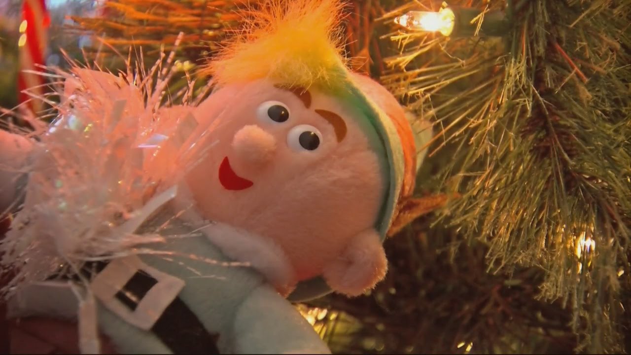 Venice Christmas vandal caught on camera - YouTube