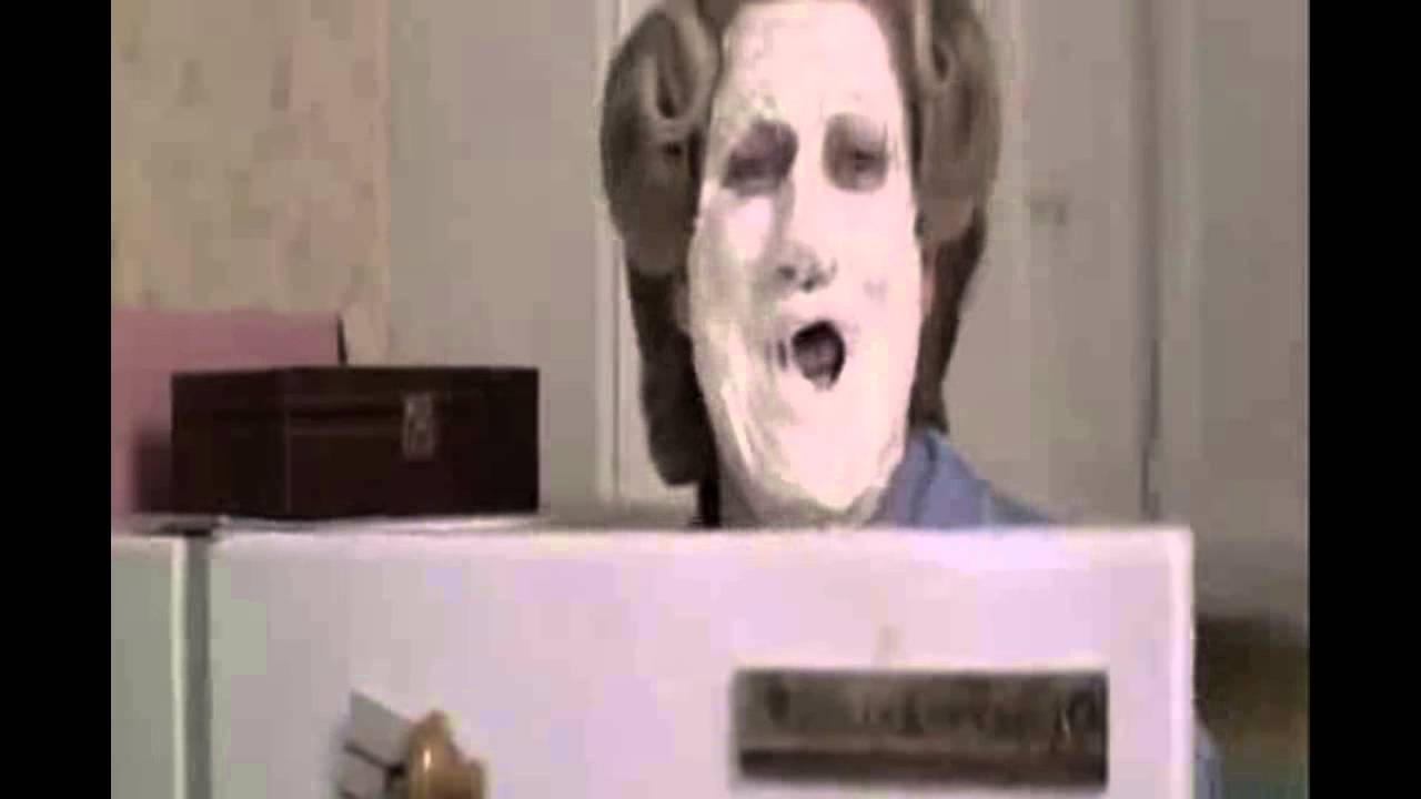 Helloooo mrs.doubtfire remix - YouTube