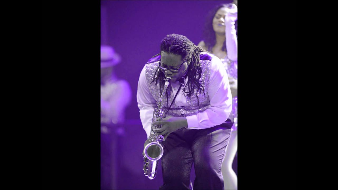 Larry 'LaJ' Smith DRUMLine Live Tribute - YouTube