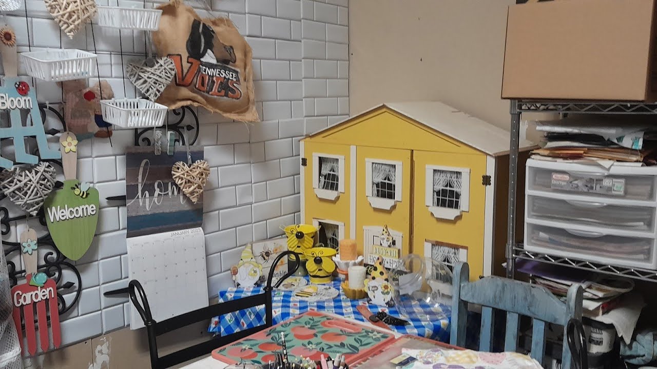 Part 2 Craft Room/Garage Makeover - YouTube