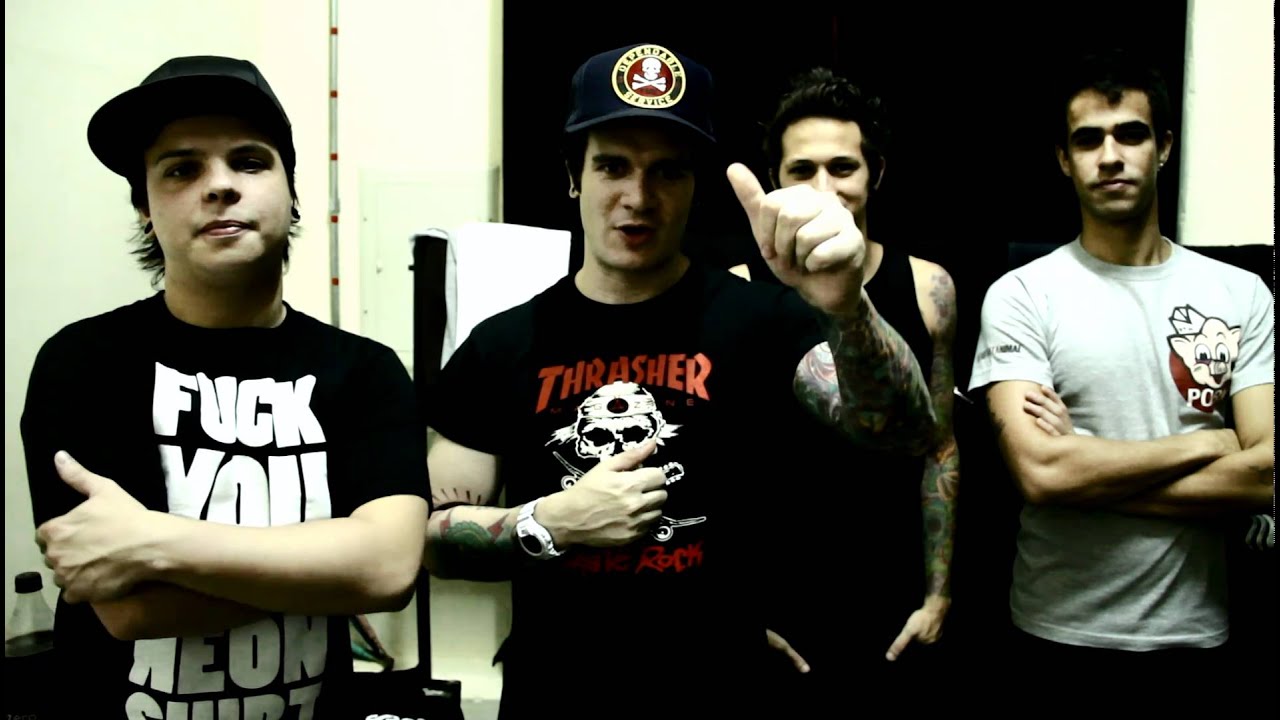 Recado da Banda Strike pra os fãs que seguiram a @qnoticia - YouTube