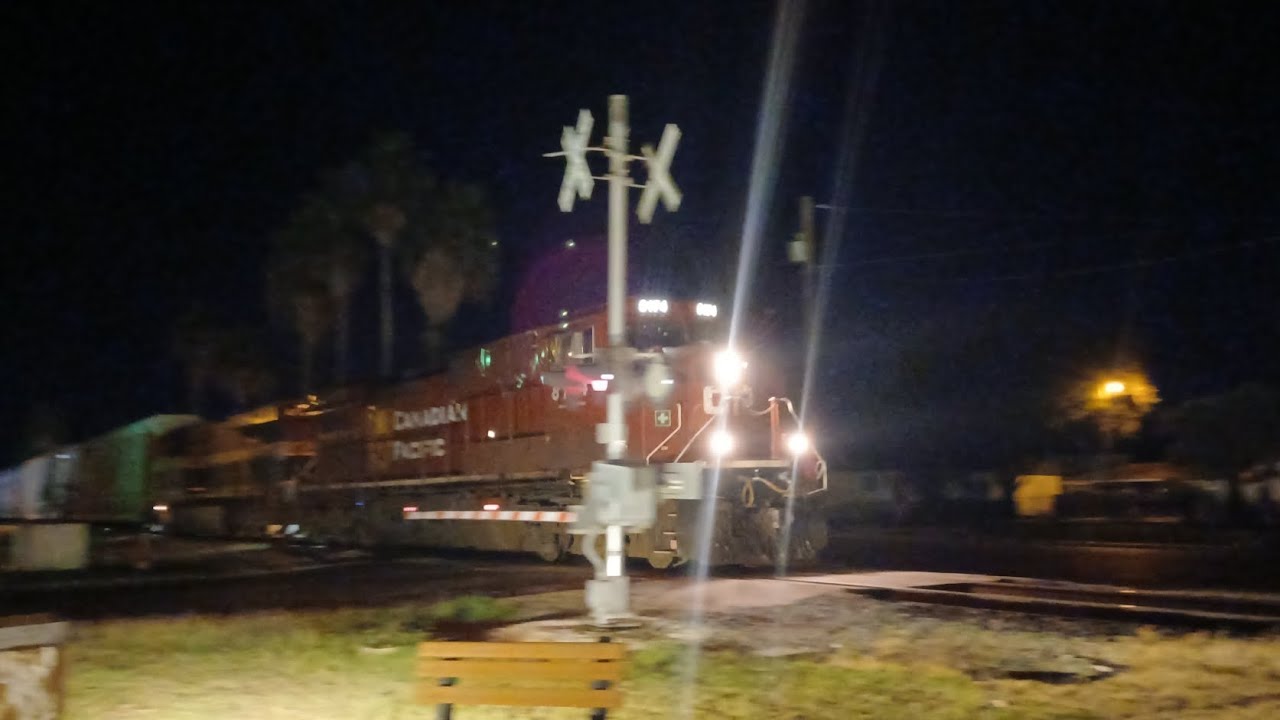 CP 8174 leading KCS 4770 trailing westbound I180 in Alice TX nice NF ...
