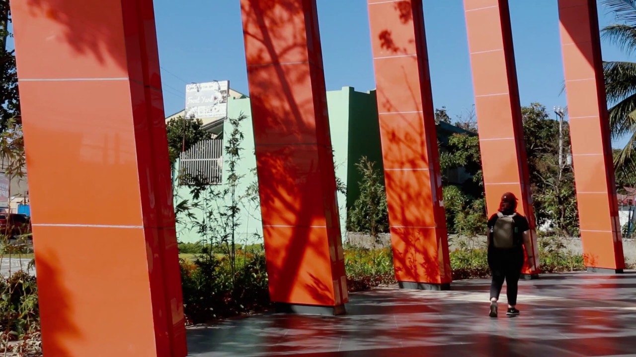 Stadium Mall Naic | WTA - YouTube