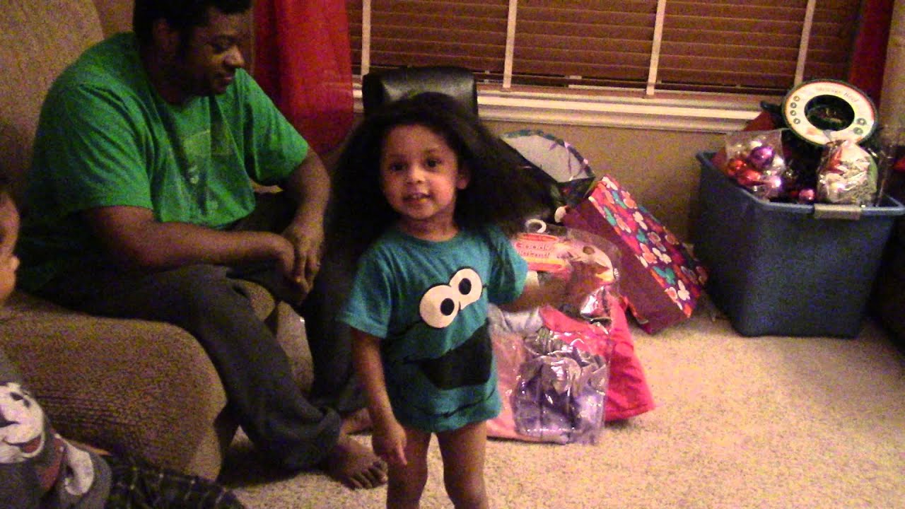 Mia's 3rd Birthday: Papoo Presents (Part 2) - YouTube