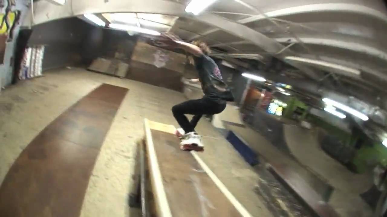 Brady Johnston | Remz Flow | Eisenbergs skatepark, Dallas Texas. - YouTube