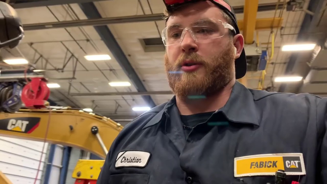 Day In The Life Of a Cat Mechanic - YouTube