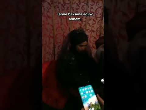 Anne baksana kız ağlıyo, ağlayacak tabi gelin oluyo kolay mı