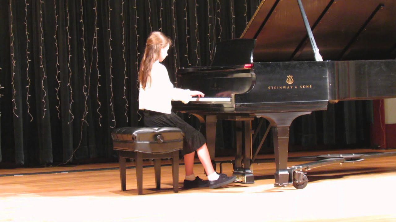 Maria's First Piano Recital - YouTube