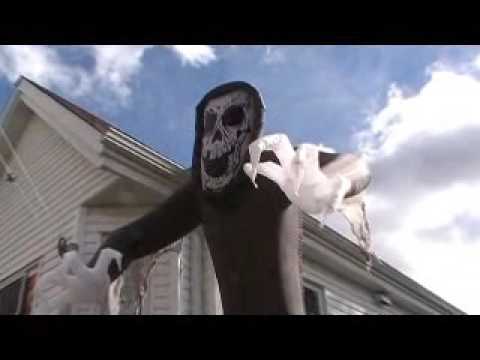 Giant Reaper 12 feet tall - YouTube