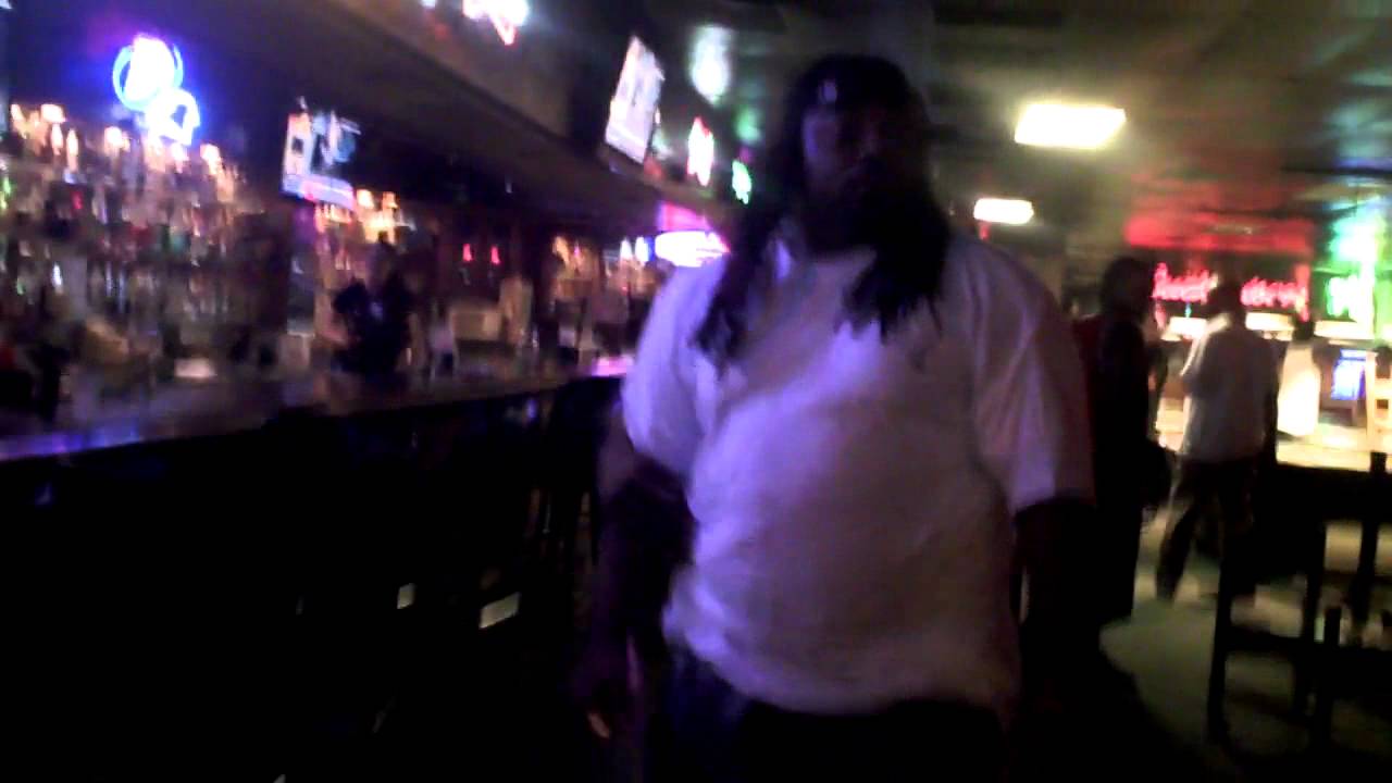 Dude Gets Stomped out at club event while dude performs - YouTube