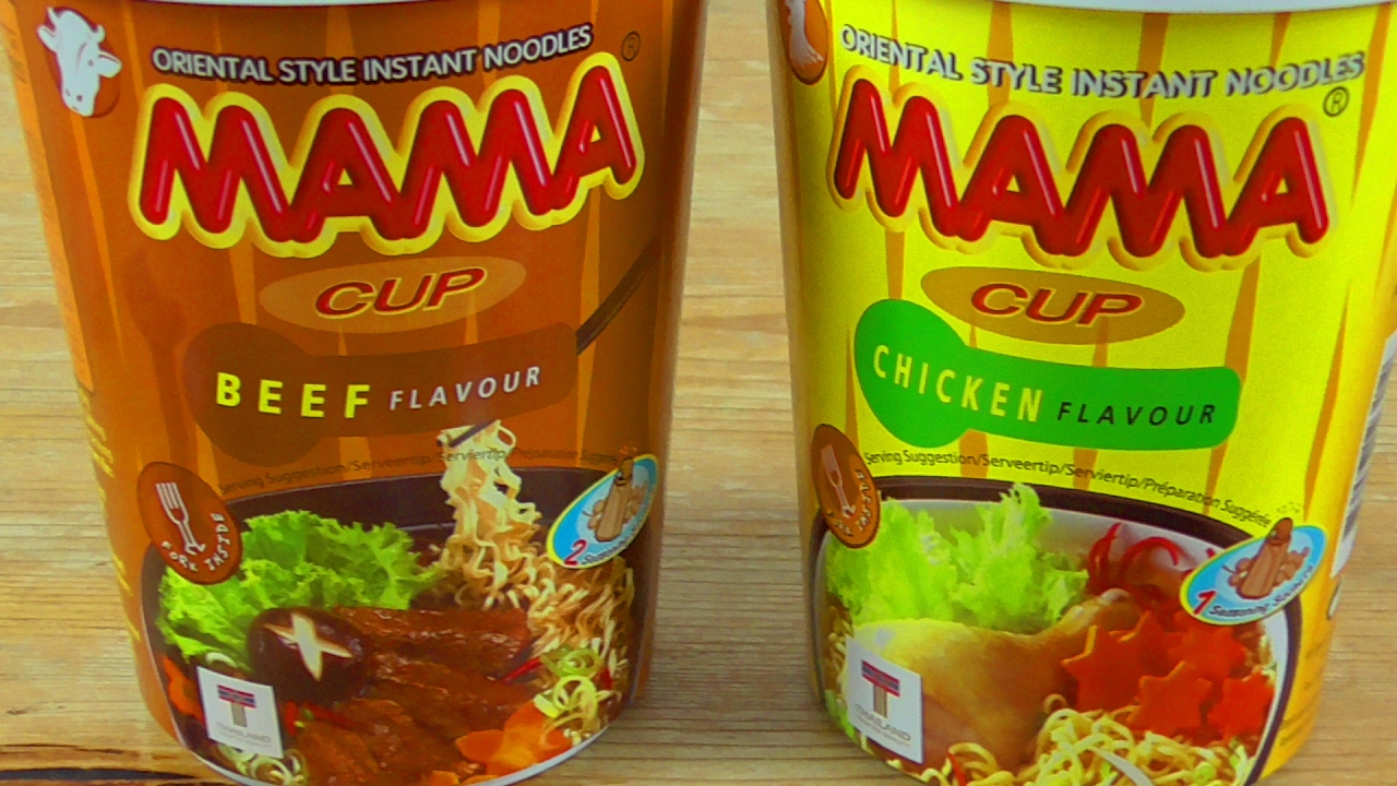 MAMA Ramen [Beef vs Chicken] - YouTube