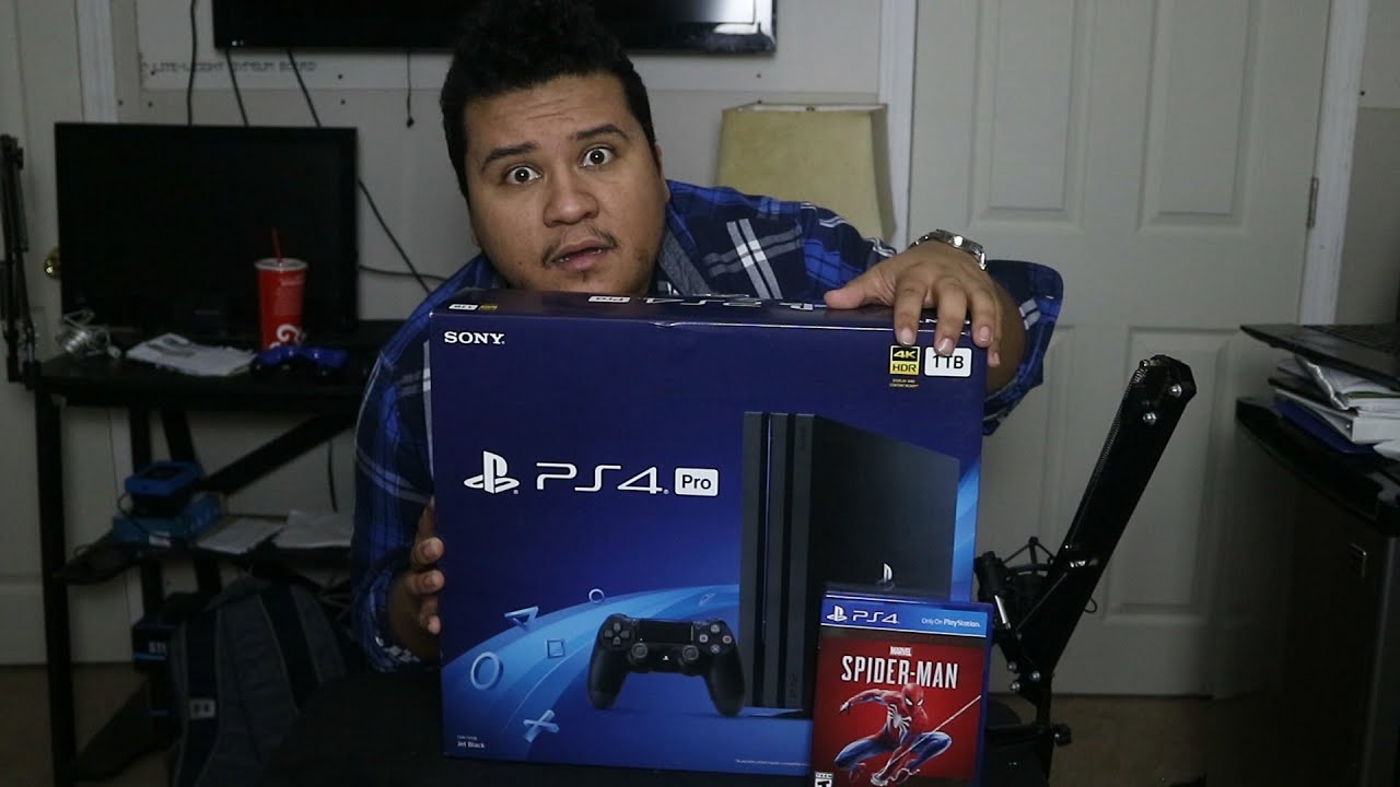 Nintendo Fanboy Buys a PlayStation for the First Time - YouTube
