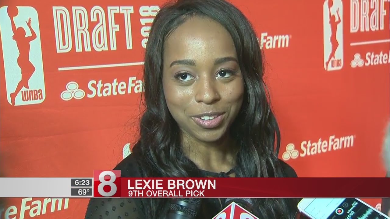 Lexie Brown, Dee's daughter, taken by Sun in WNBA Draft - YouTube