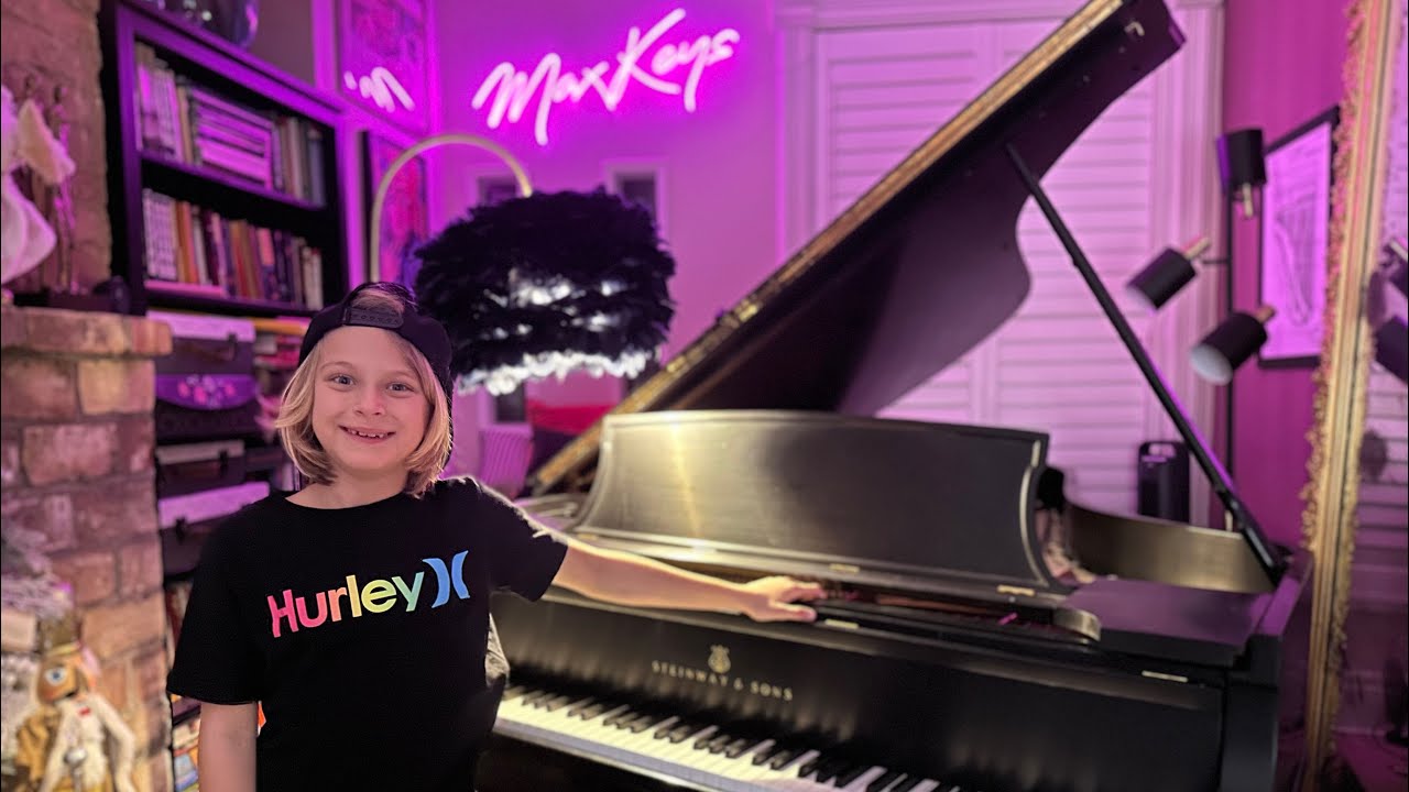 9-year-old MAX KEYS performing RCM Grade 7 “Chickadees” - YouTube