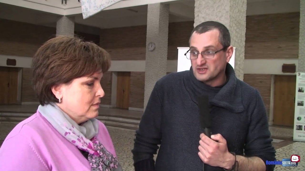 Interviu cu Doamna Director Carmen Neacsu - Fundatia Lumina - YouTube
