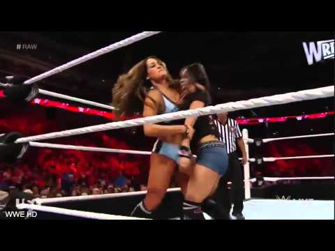 Monday Night Raw:  AJ LEE vs NIKKI BELLA