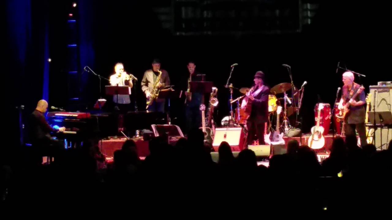 Brian Simms performing Van Morrison's "Into The Mystic" - YouTube