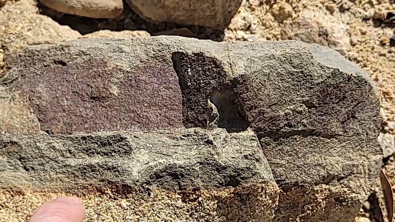 Strathbogie Granite and more at Lake Nillahcootie - YouTube