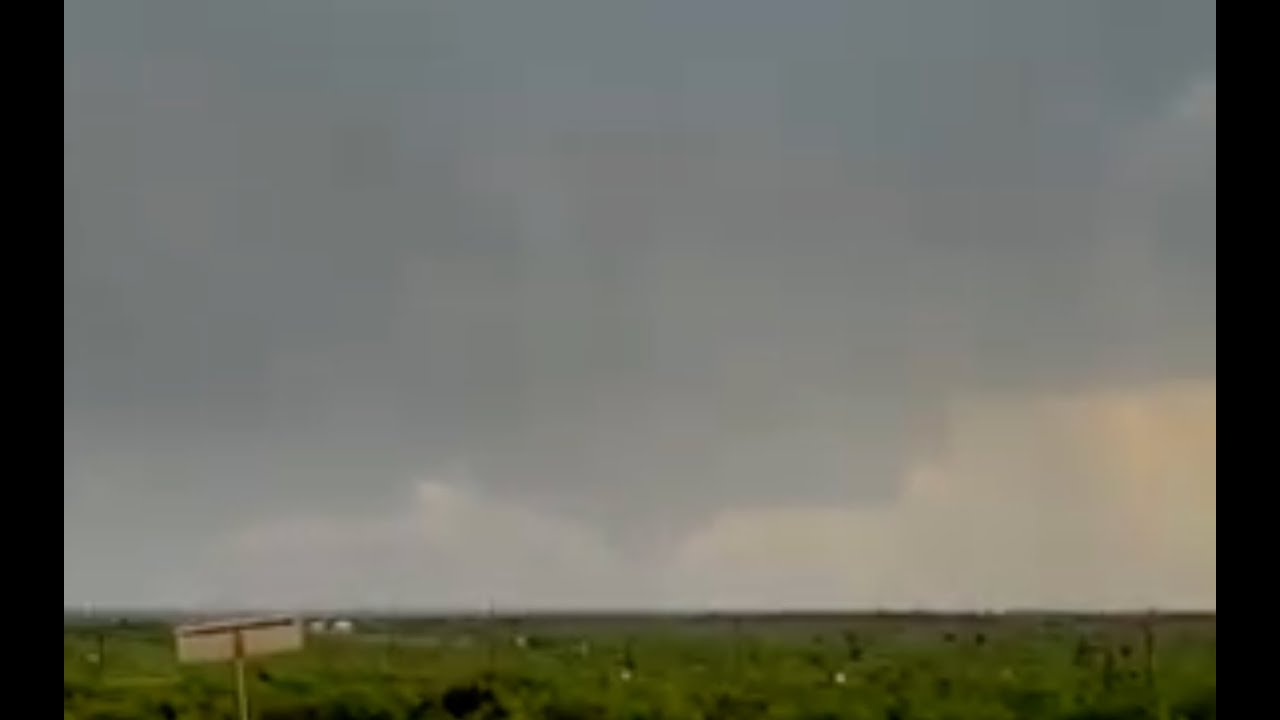 Big Spring Tornado 2021 - YouTube