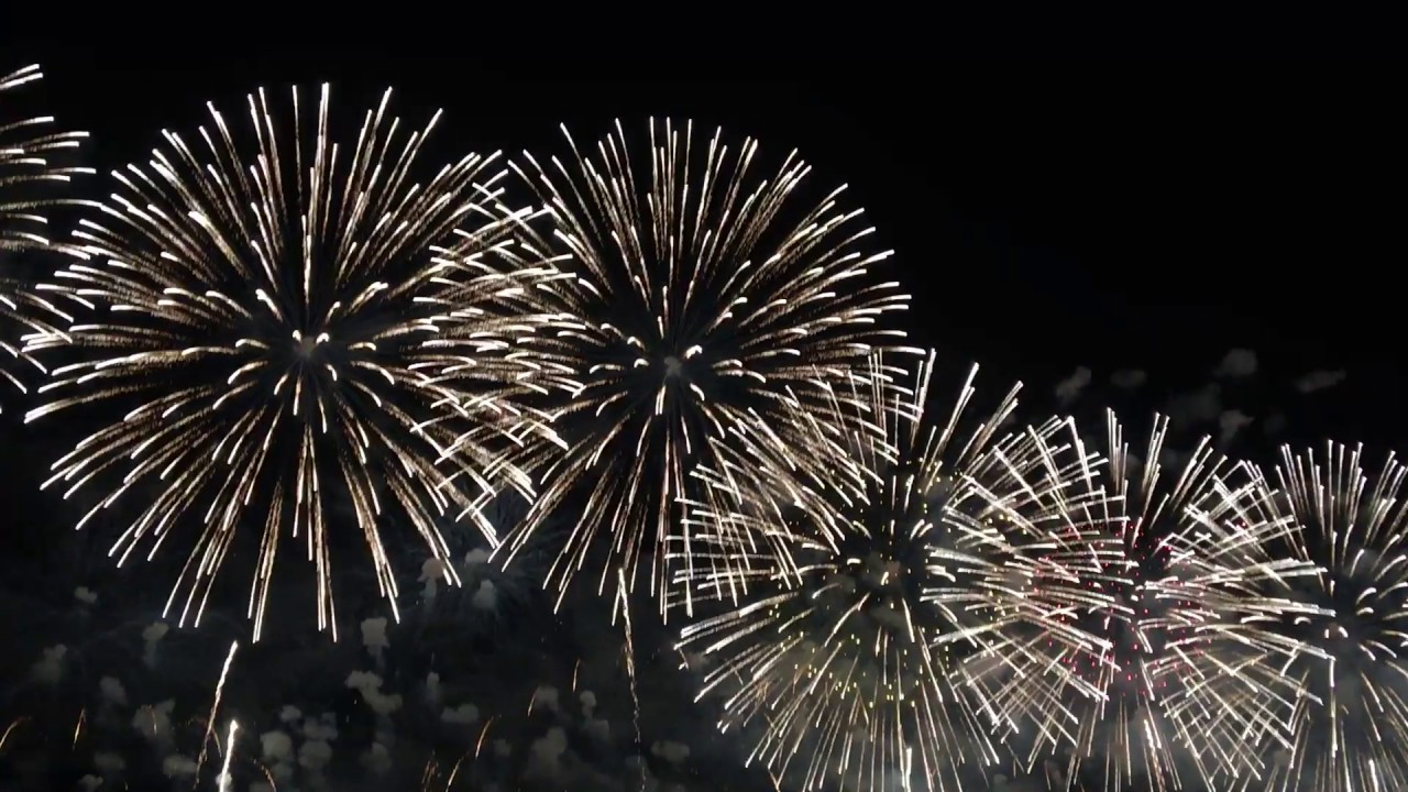 Phoenix shaped fireworks Nagaoka fireworks display 2017 - YouTube