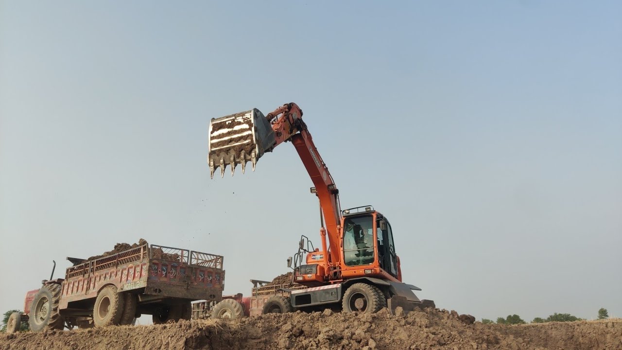 "Doosan Excavator Mud Loading AB SKILLS - YouTube