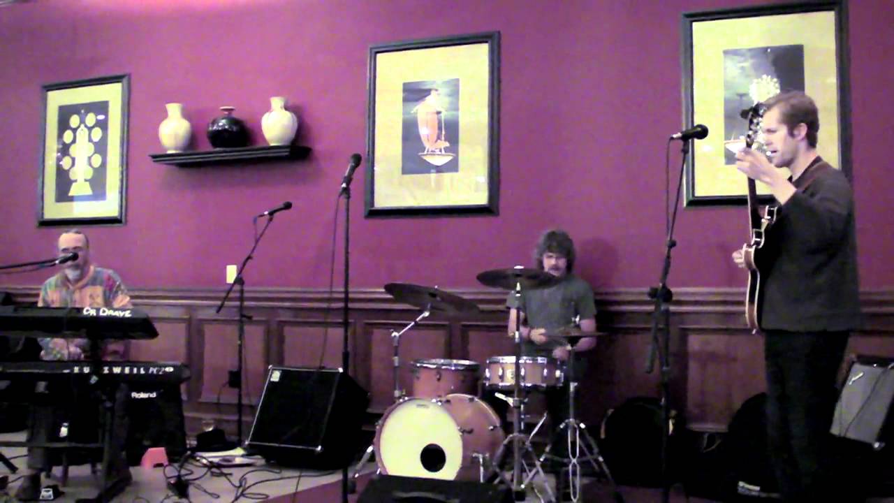 Dave Fox and the Draves featuring Chip Newton on Guitar..... - YouTube