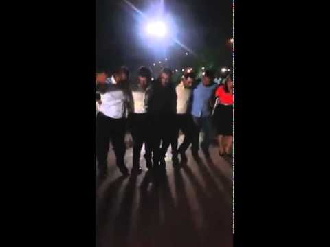 Sivas Düz(Yeritme), Diz Kırma ve Sivas Dik(Laz) halayları.. Ben ve Babam başta olmak üzere