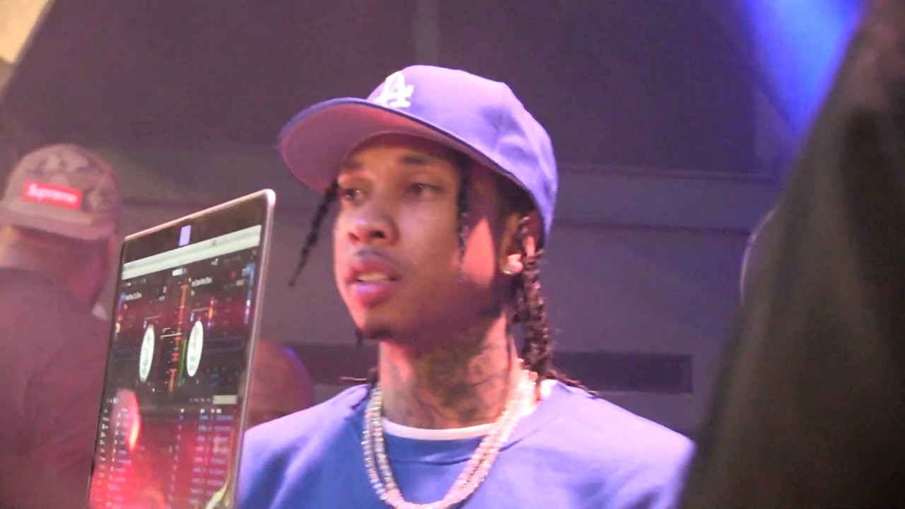 TYGA 'Rack City' live in Melbourne at Alumbra nightclub' 15MOF - YouTube