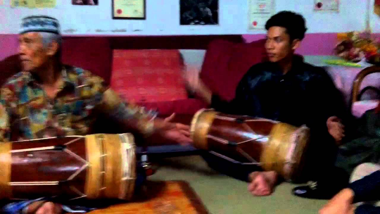 Pak Teh Mat Khir dan Din Lengkuas lagu Arab-Bint el Shalabiya - YouTube