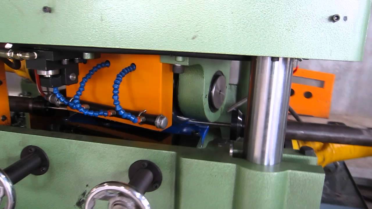 2-Roll Straightener - YouTube