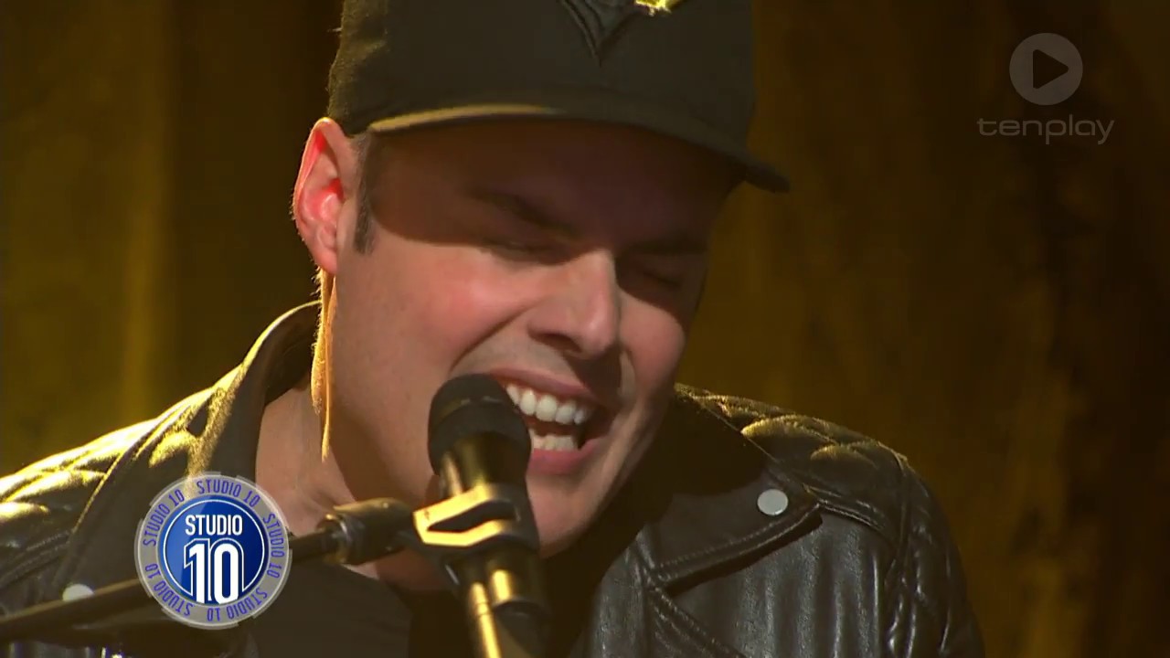 Marc Martel's Extraordinary Performance Of Queen's 'We Are The ...