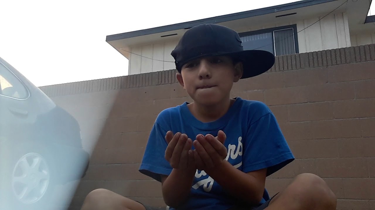 When you open a bag of chips in class - YouTube