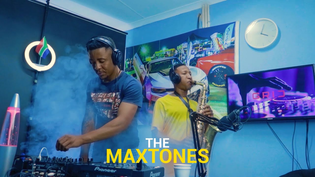 The Maxtones Live in the mix - YouTube