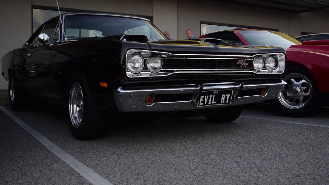 West Coast Commodores Show and Go Meet #1 - YouTube