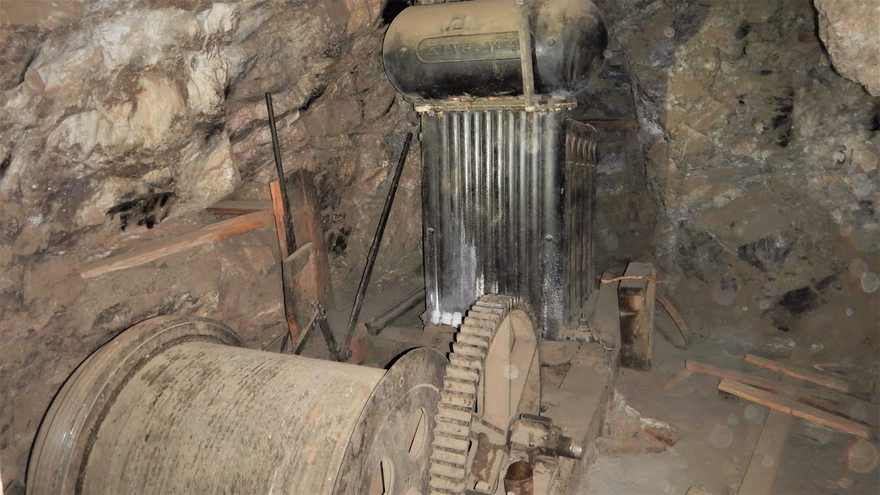 Steam Powered Hoist For Mine Cage, Stone Mining Camp Structures And ...