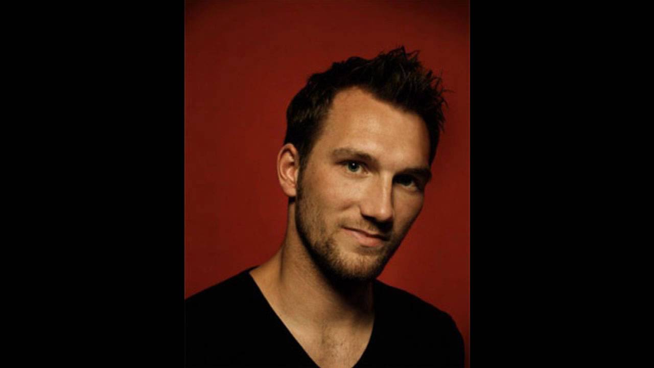 Christoffer Brodersen - Paparazzi.wmv - YouTube