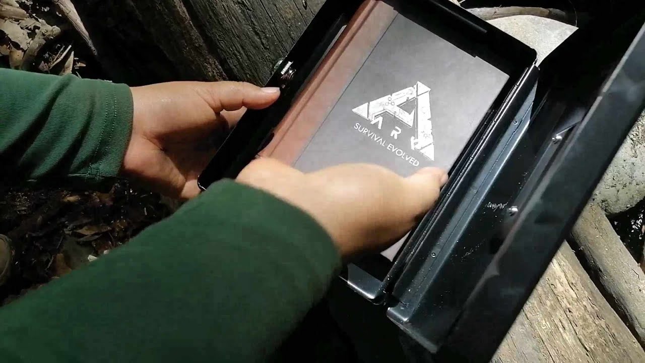 ARK Survival Ascended en Live Action - YouTube