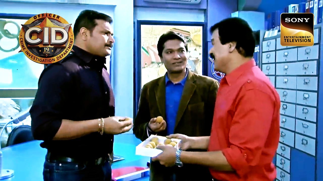 CID Bureau में किस बात पर बट रहे हैं Laddoo? | CID | Best Of CID | Full ...