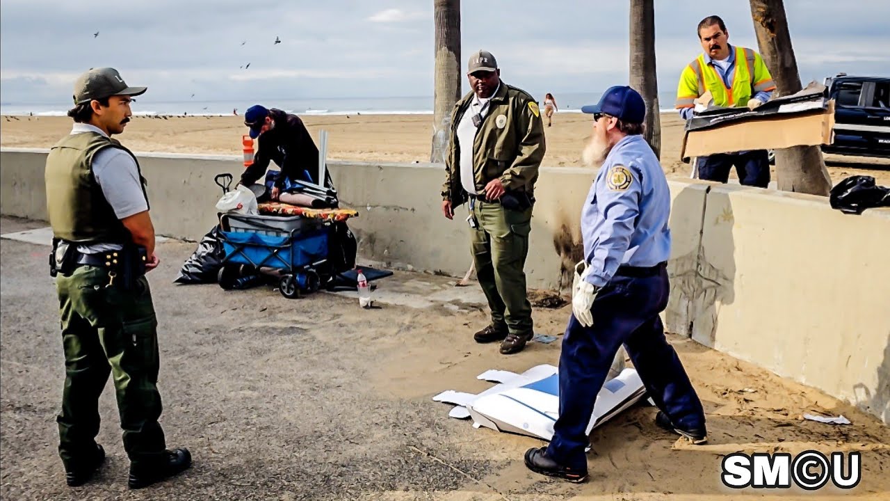 𝗩𝗘𝗡𝗜𝗖𝗘 𝗦𝗪𝗘𝗘𝗣: Park Rangers and County Crew Stand By as Homeless ...