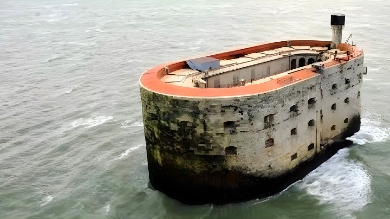 A Mysterious Fortress in the Atlantic Ocean with a Strange History ...