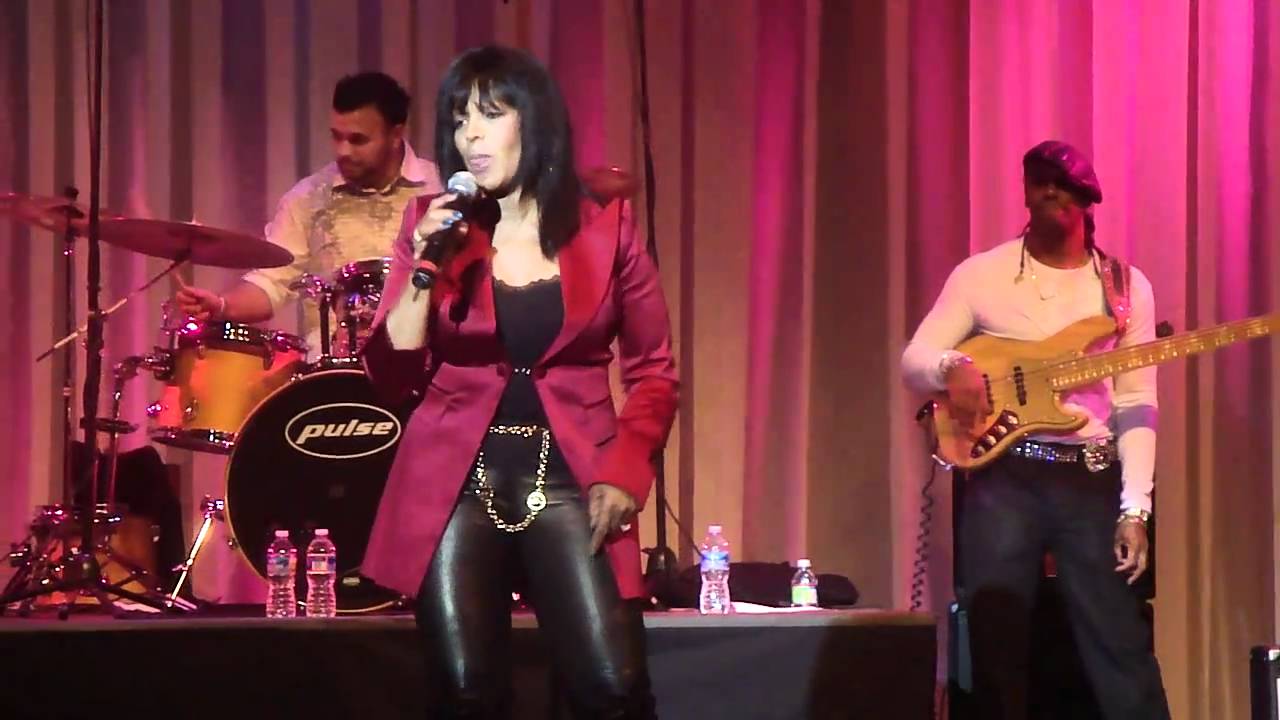 Rebbie Jackson Concert live sings 2300 Jackson Street/ Home DC - YouTube