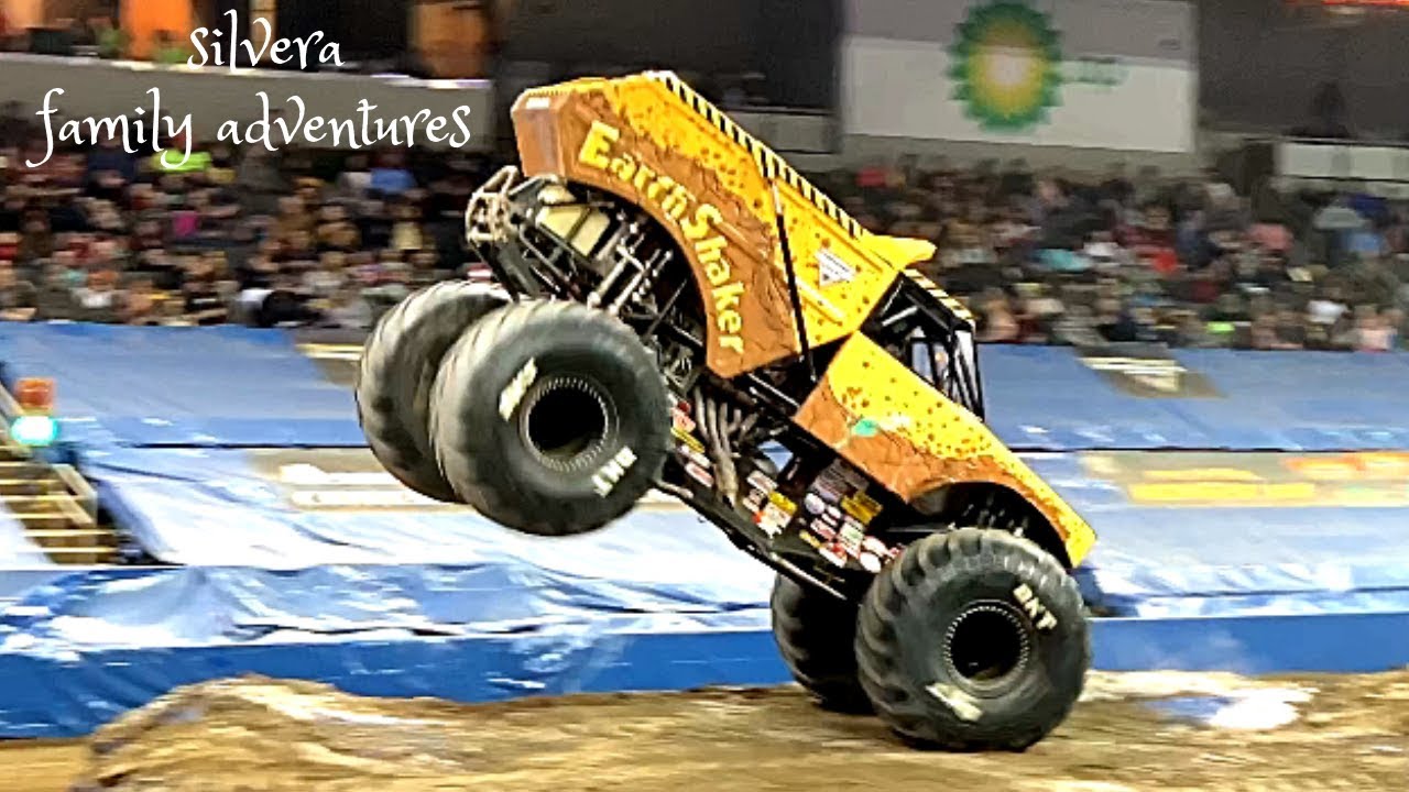 MONSTER JAM: Family adventure vlog - YouTube