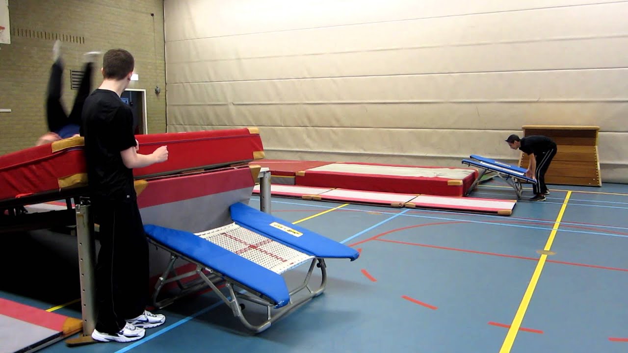 Pro Trampoline Jumping - YouTube