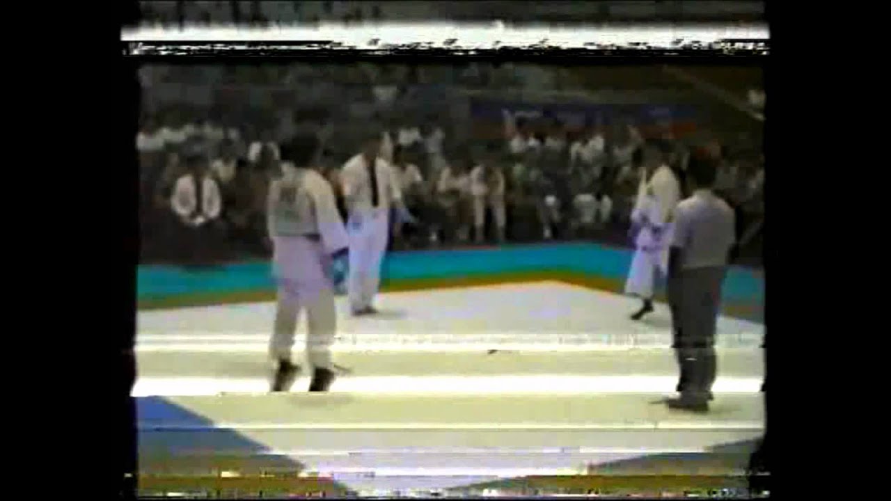 Simon FOO vs KONG Tai Moon 1989 Asian Shitoryu Karatedo Tournament Open ...