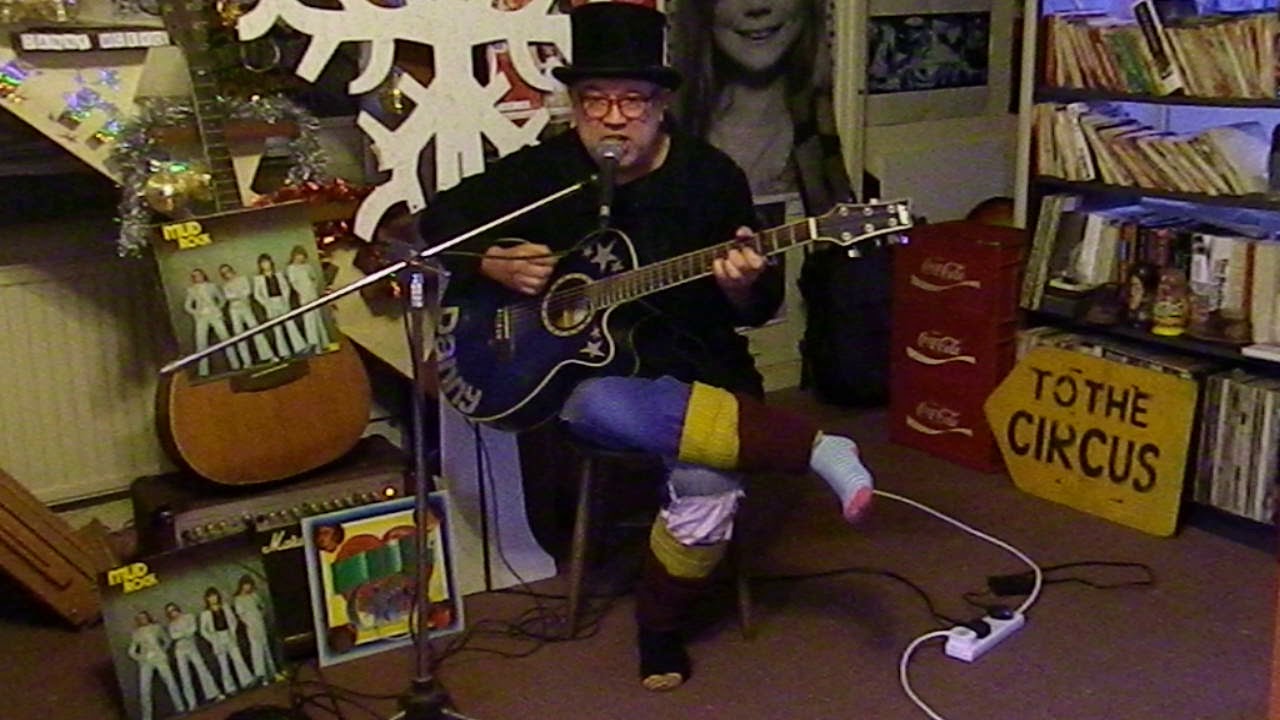 Mud - Rocket - Acoustic Cover - Danny McEvoy - YouTube