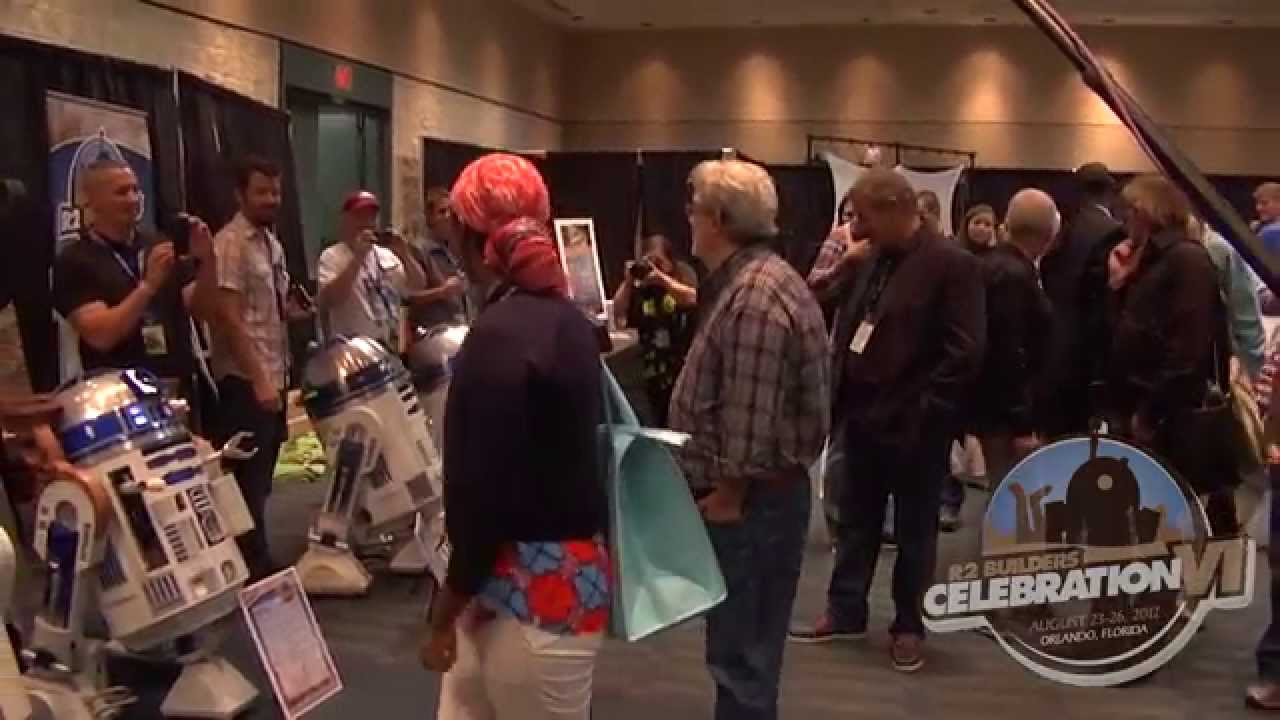 George Lucas Visits the R2 Builders Room - YouTube