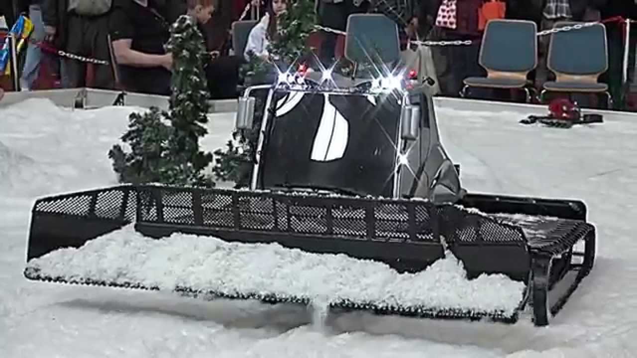 PISTENRAUPE PRINOTH BEAST - YouTube