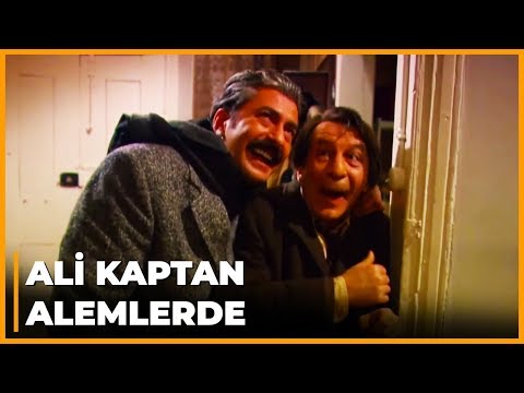 Ali Kaptan, Evleneceğini Abisi Kemal ile Kutluyor - Öyle Bir Geçer Zaman Ki 20. Bölüm