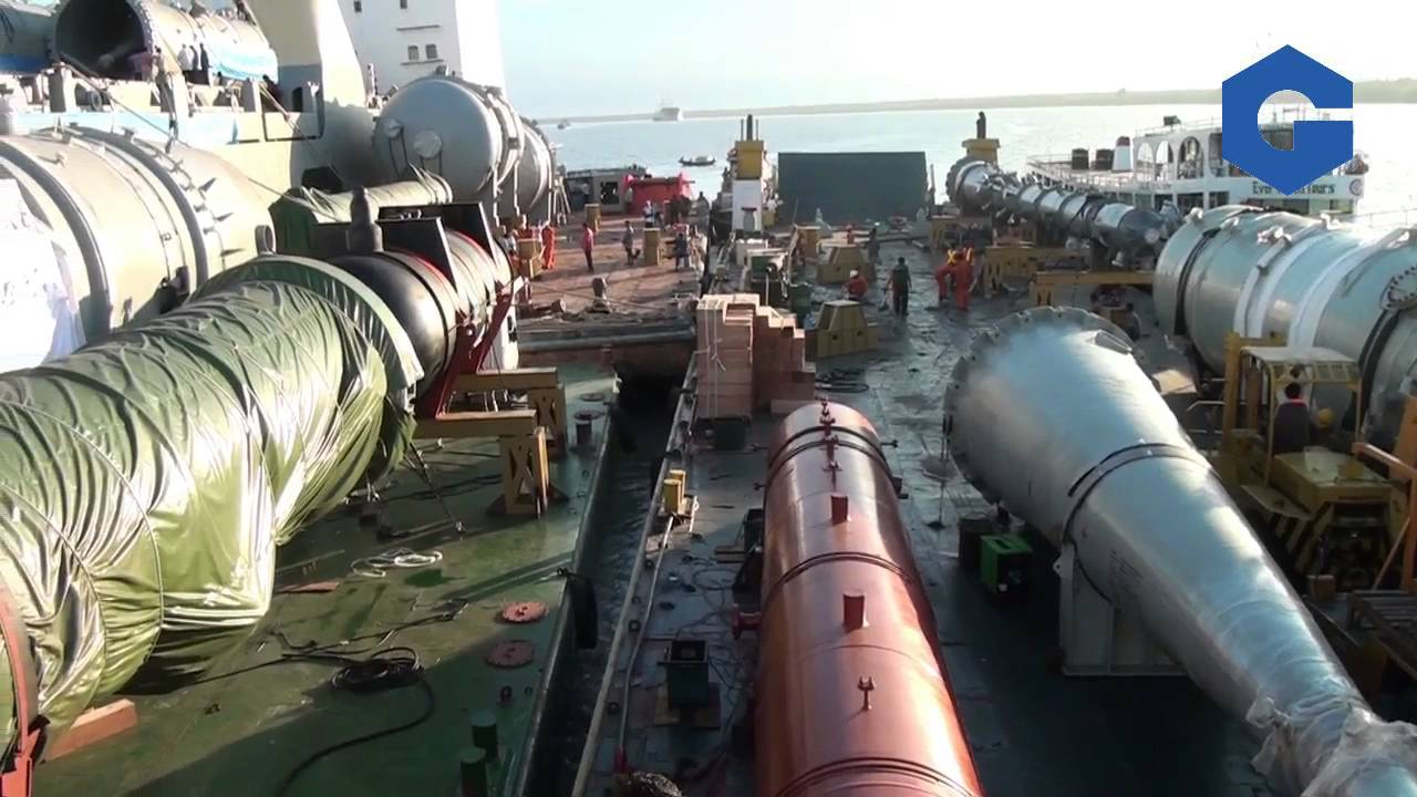 Heavy Lift receiving from mother vessel - YouTube